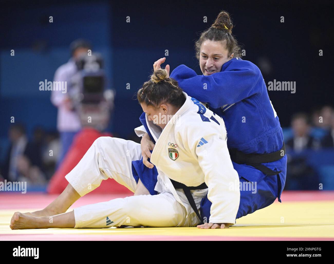 Inbar Lanir (R) of Israel competes against Alice Bellandi of Italy in ...