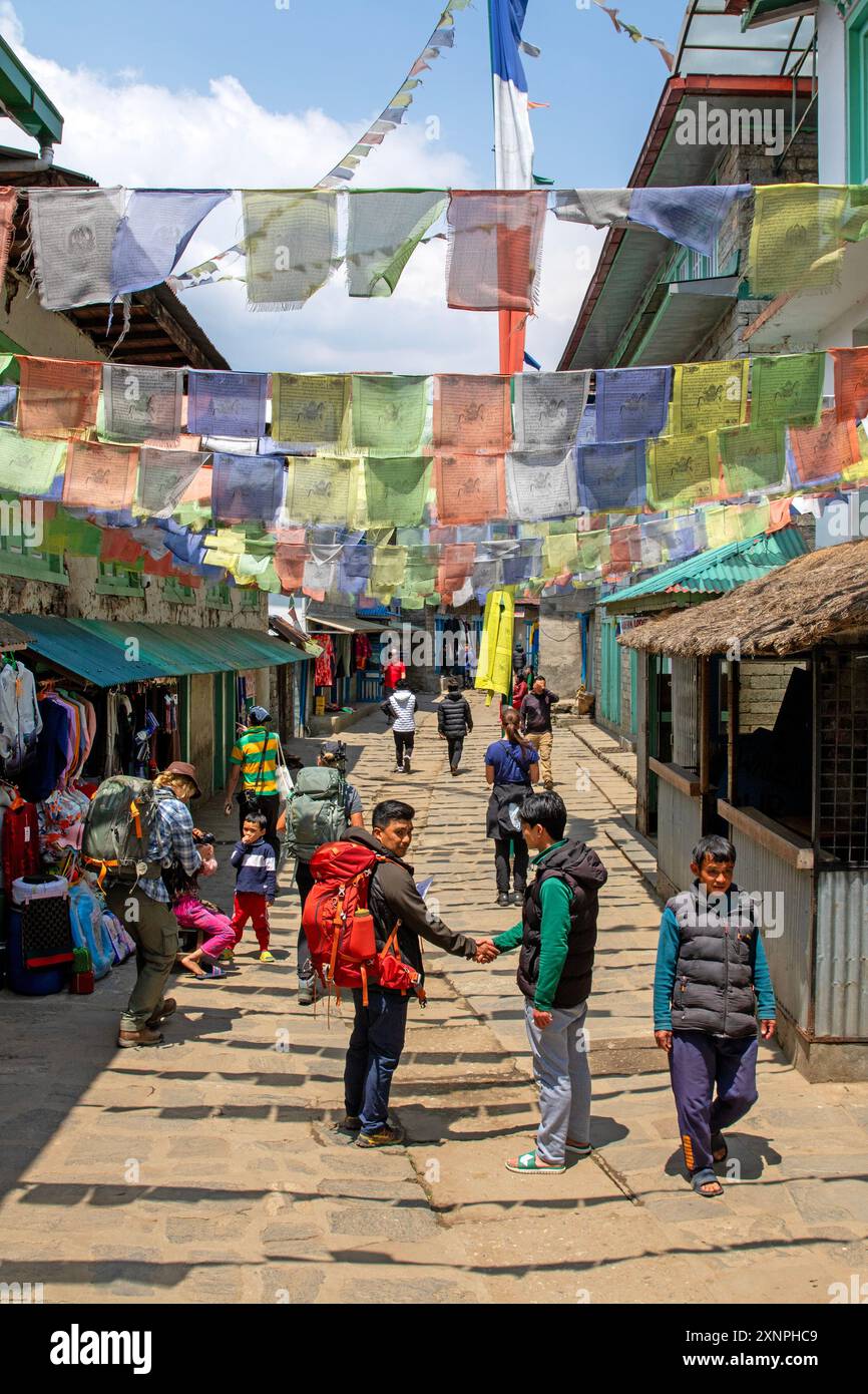 Lukla hi-res stock photography and images - Alamy