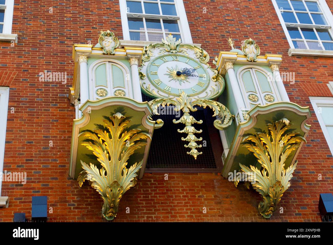 Buildings clock england style hi-res stock photography and images - Alamy