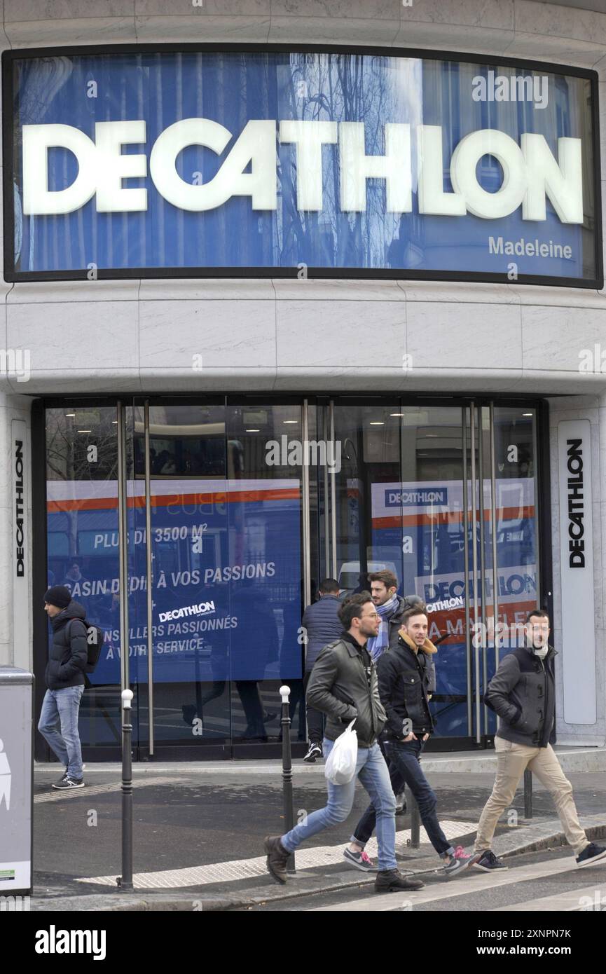 Decathlon store france hi-res stock photography and images - Alamy