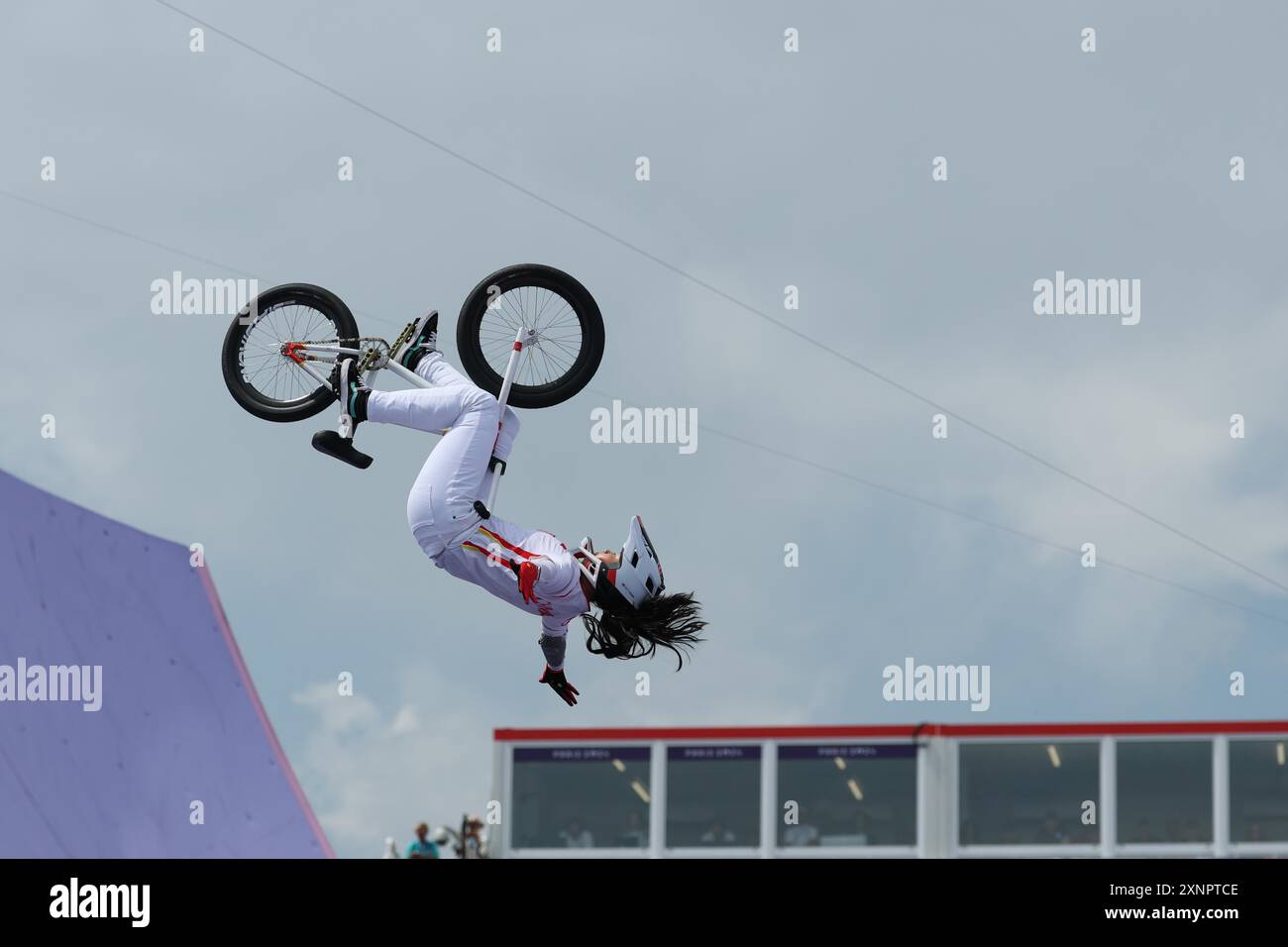 **CHINESE MAINLAND, HONG KONG, MACAU AND TAIWAN OUT** Chinese freestyle ...