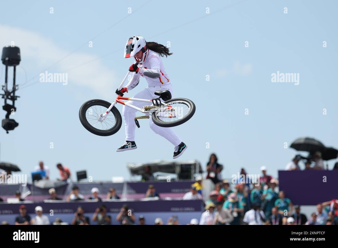 **CHINESE MAINLAND, HONG KONG, MACAU AND TAIWAN OUT** Chinese freestyle ...