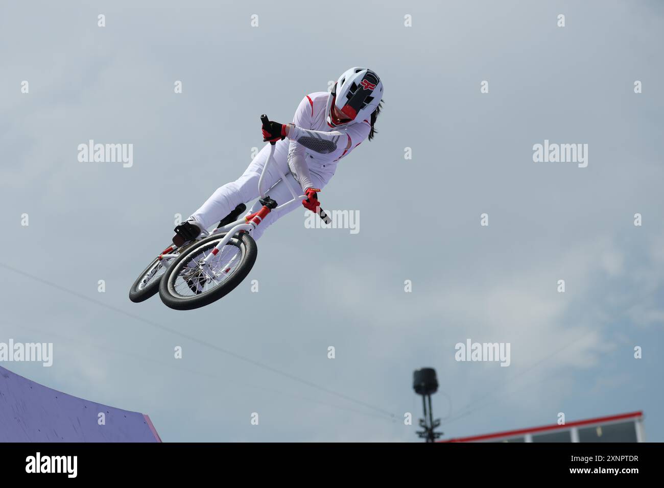 **CHINESE MAINLAND, HONG KONG, MACAU AND TAIWAN OUT** Chinese freestyle ...