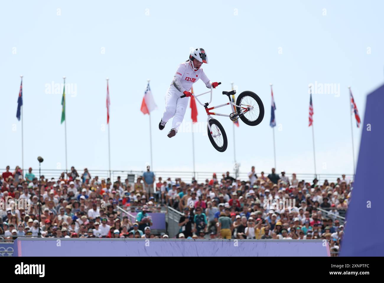 **CHINESE MAINLAND, HONG KONG, MACAU AND TAIWAN OUT** Chinese freestyle ...