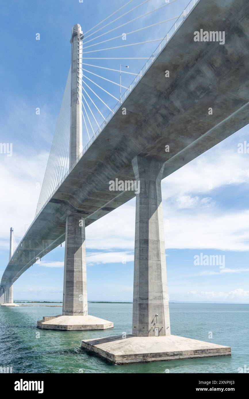 Philippine expressway hi-res stock photography and images - Alamy