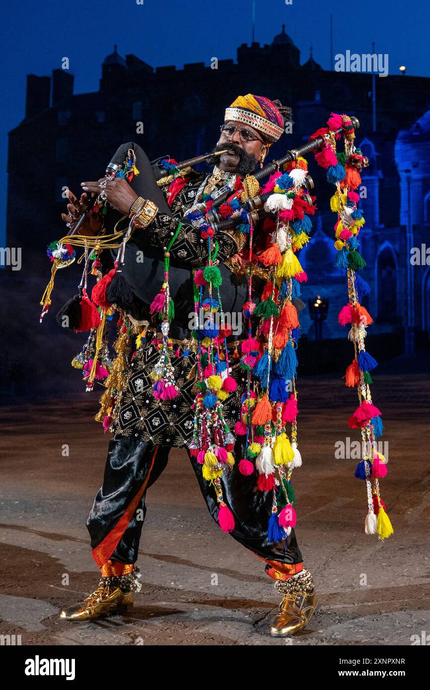 Teamwork Arts India perform on the Esplanade during the Royal Edinburgh ...