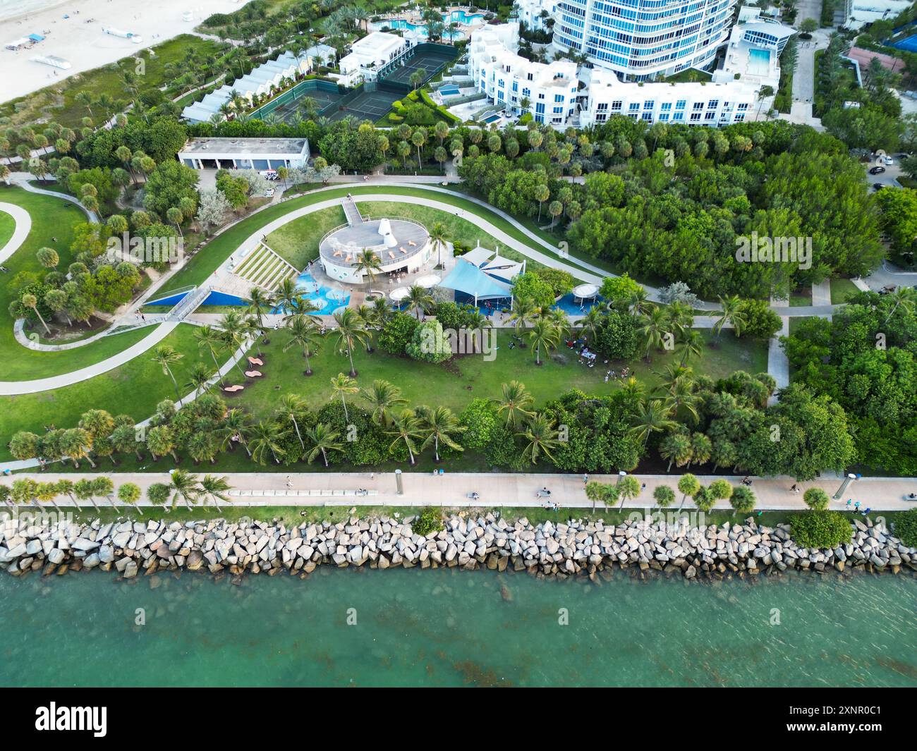 City architecture of lounge area. Cityscape of Miami, Florida ...