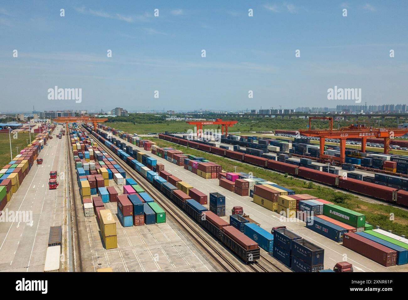 International land port hi-res stock photography and images - Alamy