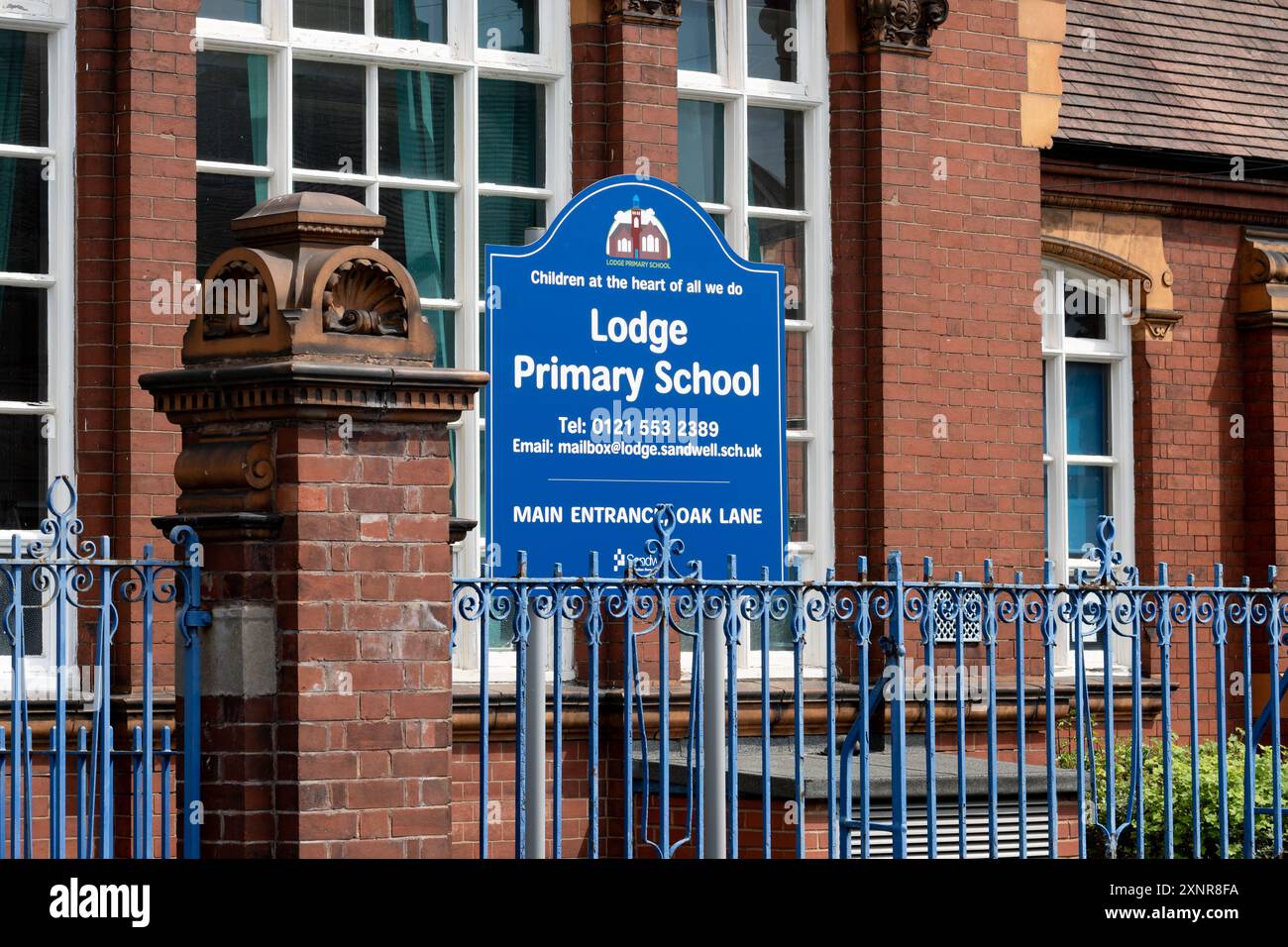 Lodge primary school hi-res stock photography and images - Alamy