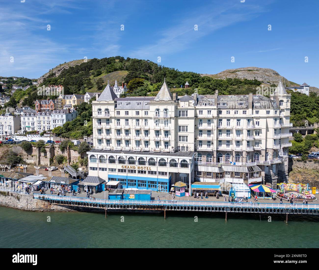 Grand Hotel and ferris wheel on the waterfront in Llandudno Bay, North ...