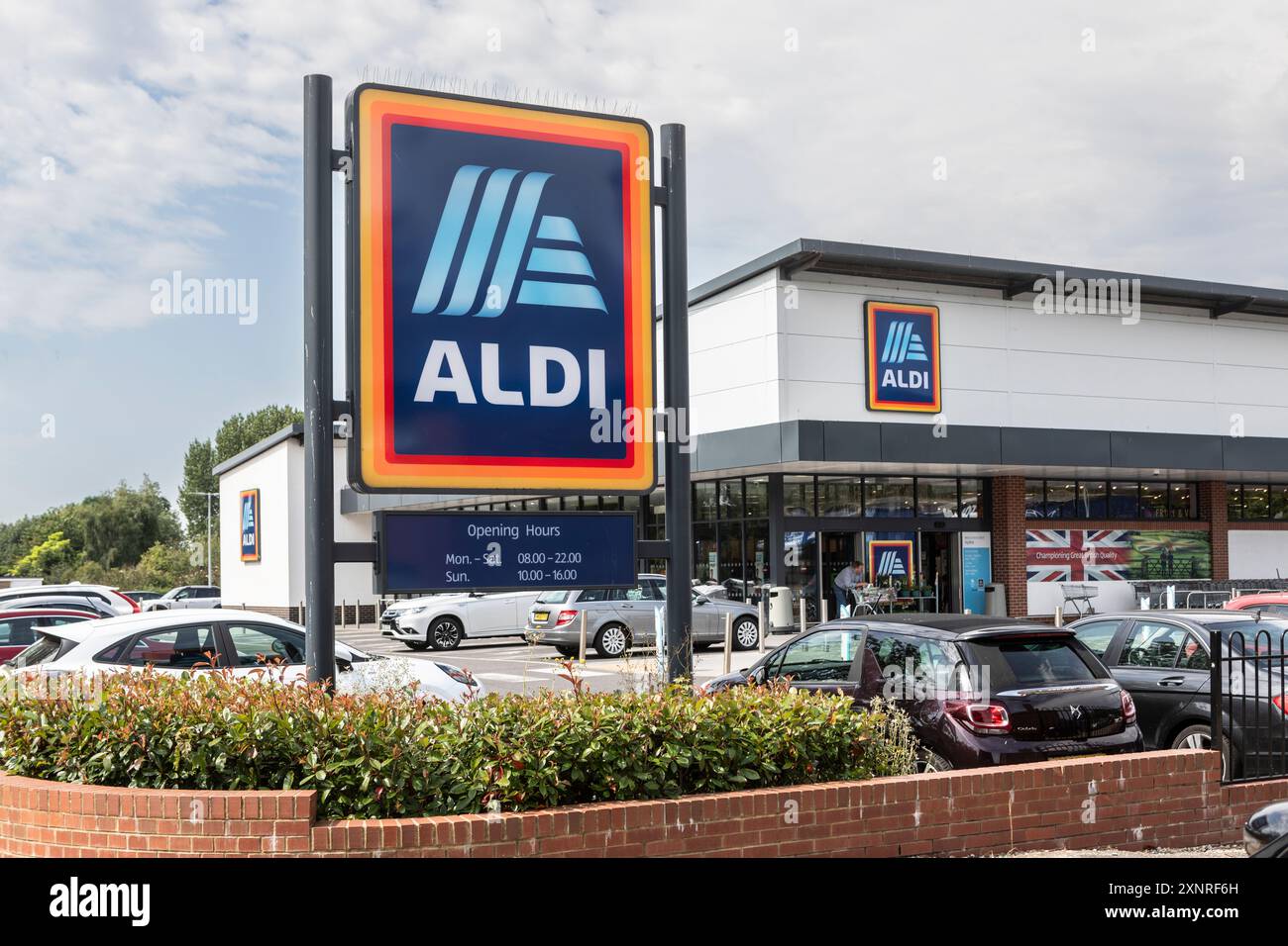 The Aldi supermarket on Dymchurch Road, Hythe, Kent Stock Photo - Alamy