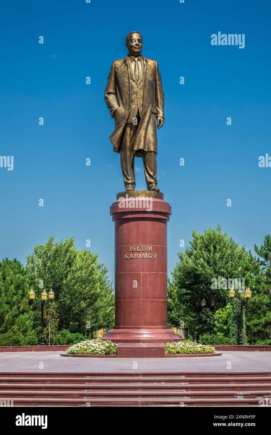 Islam Karimov Memorial Statue, Samarkand, Uzbekistan Stock Photo - Alamy