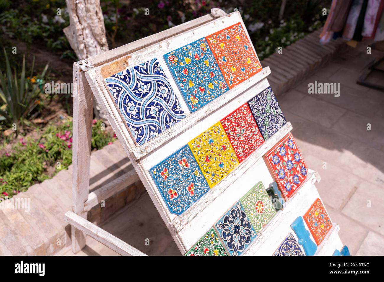 African art tiles hi-res stock photography and images - Alamy