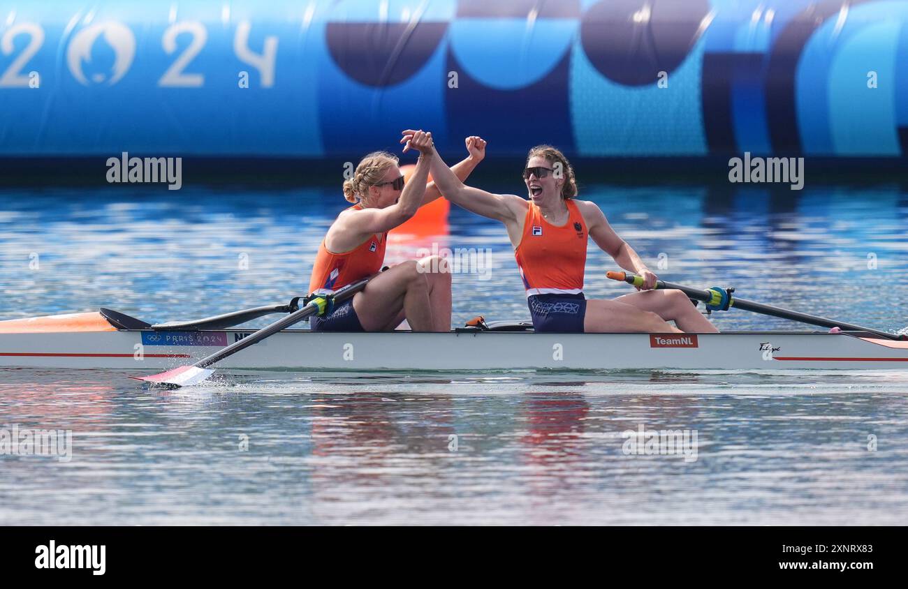 Netherlands' Ymkje Clevering and Veronique Meester celebrate winning ...