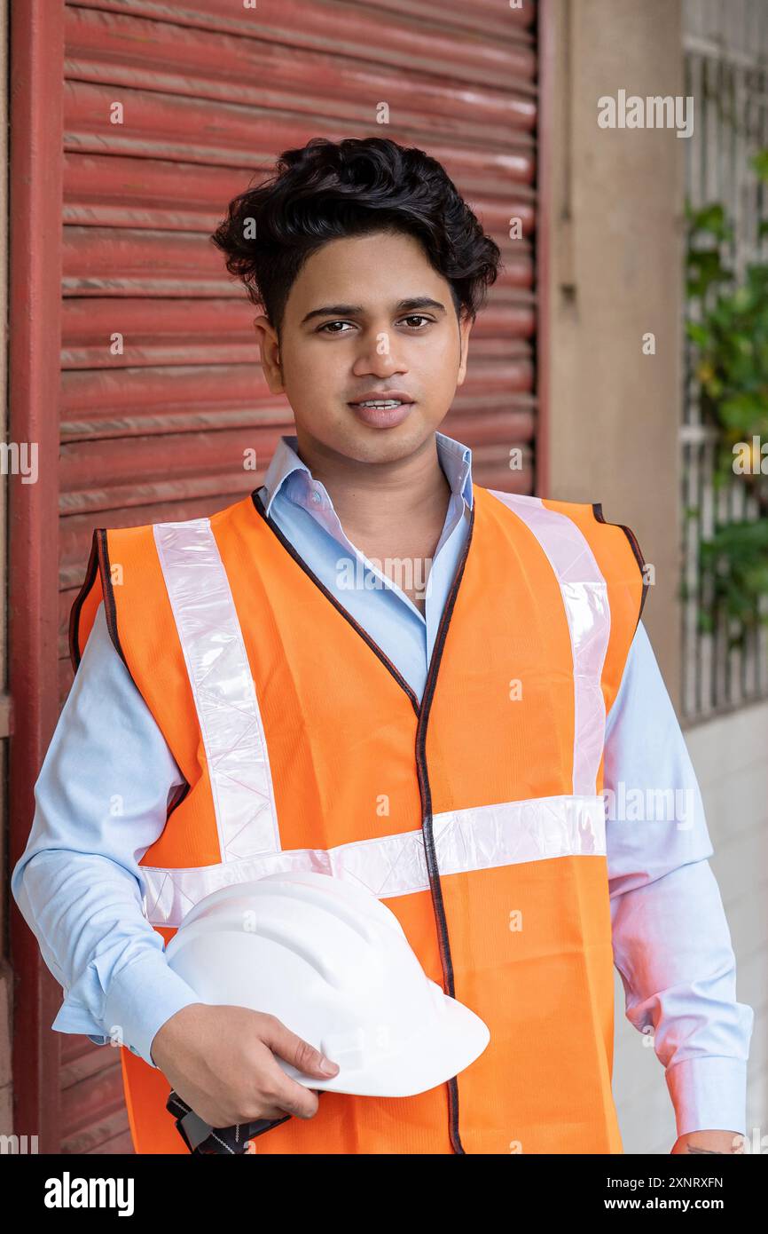 Construction equipment usage hi-res stock photography and images - Alamy