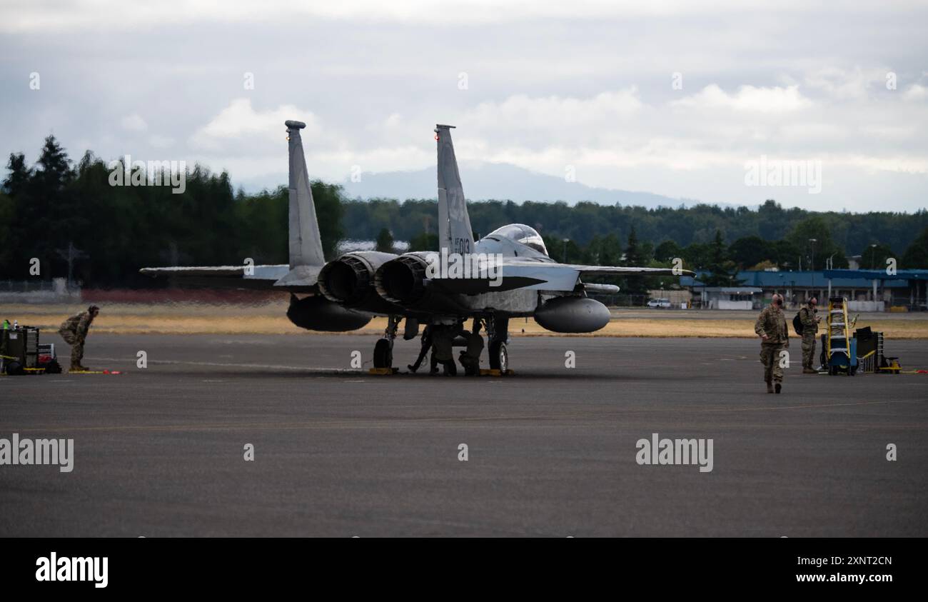 An F-15 Eagle belonging to the 144th Fighter Wing of the California Air ...