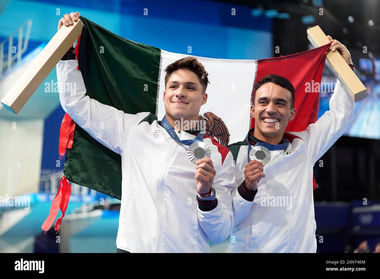 Mexico's Juan Manuel Celaya Hernandez and Osmar Olvera Ibarra celebrate ...