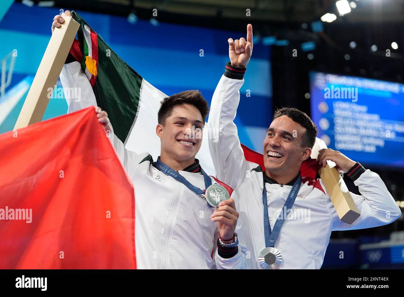 Mexico's Juan Manuel Celaya Hernandez and Osmar Olvera Ibarra celebrate ...