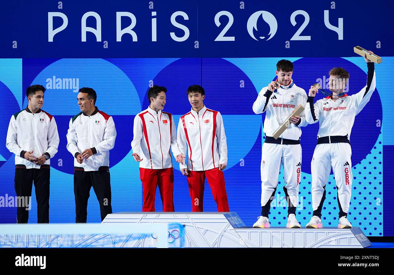 Mexico's Juan Celaya and Osmar Olvera (right) who won silver, China's ...