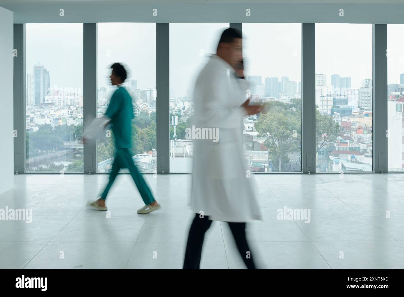 Hospital movement hi-res stock photography and images - Alamy