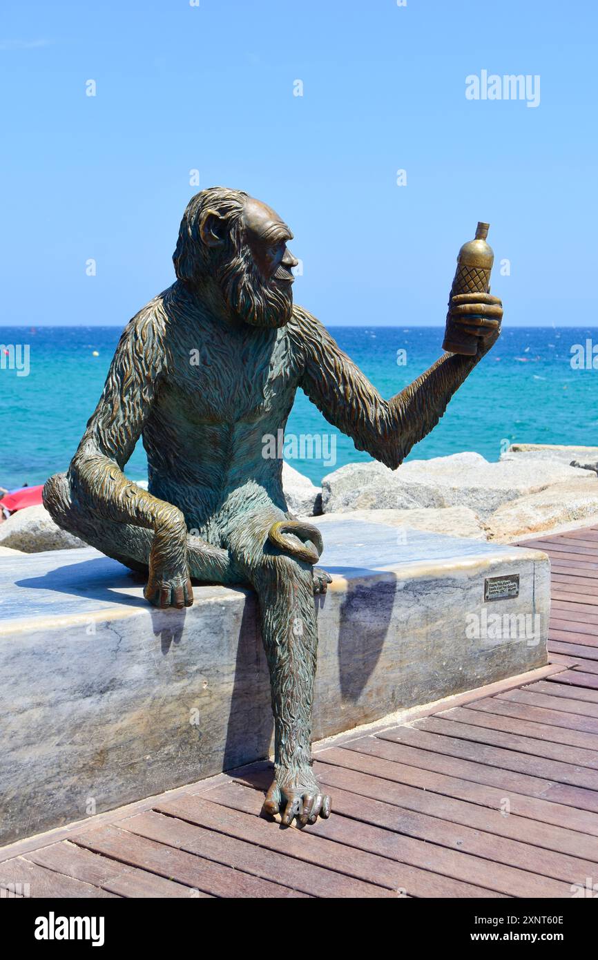 The Anís del Mono sculpture, also called the Anís del Mono monkey by ...