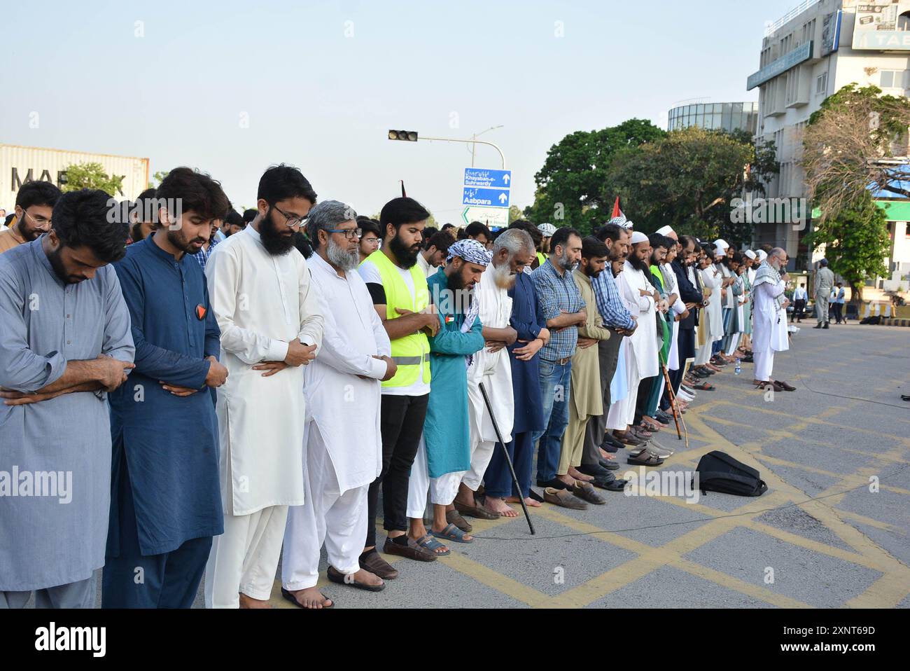 Supporters of jamat e islami hi-res stock photography and images - Alamy