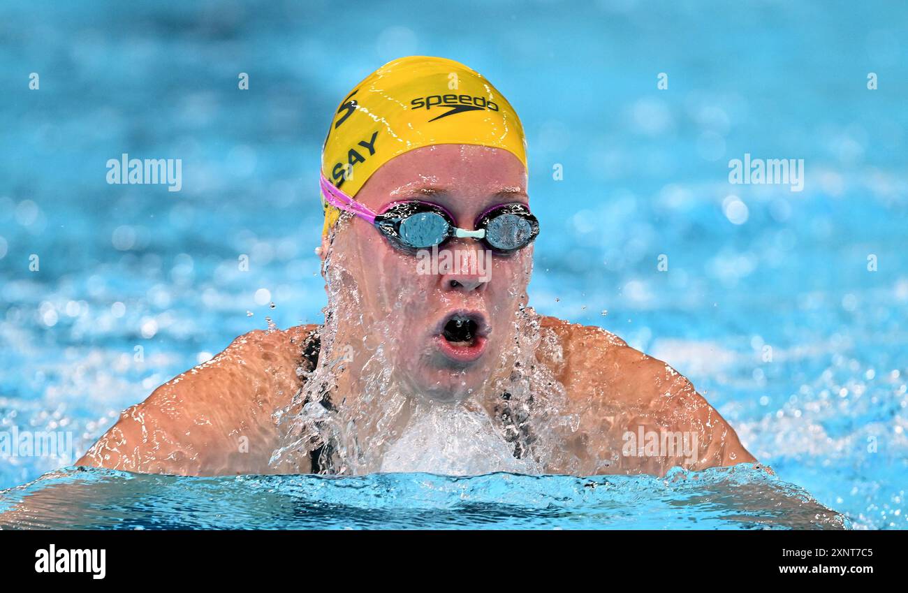 Paris, France. 02nd Aug, 2024. Ella Ramsay of Australia swims during ...