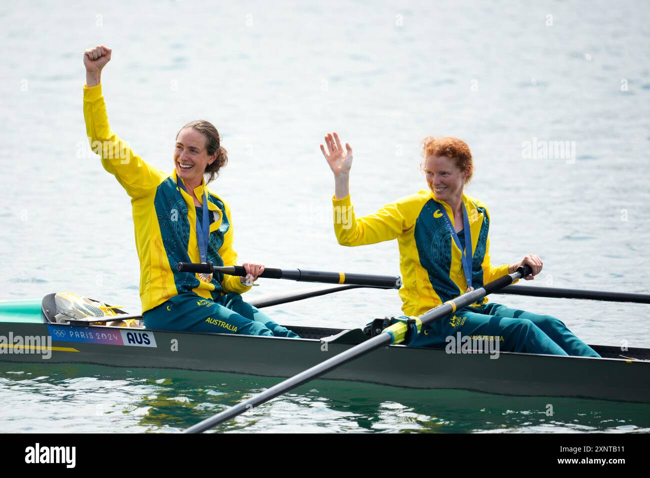 Australia's Jess Morrison and Annabelle McIntyre celebrate with their ...