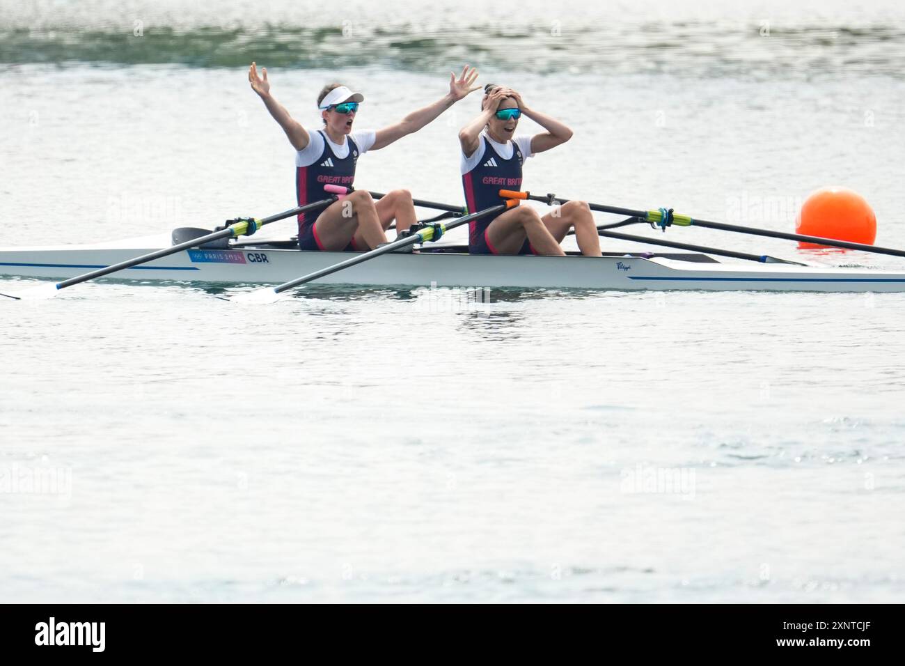 Britain's Emily Craig and Imogen Grant celebrate gold in the women's ...
