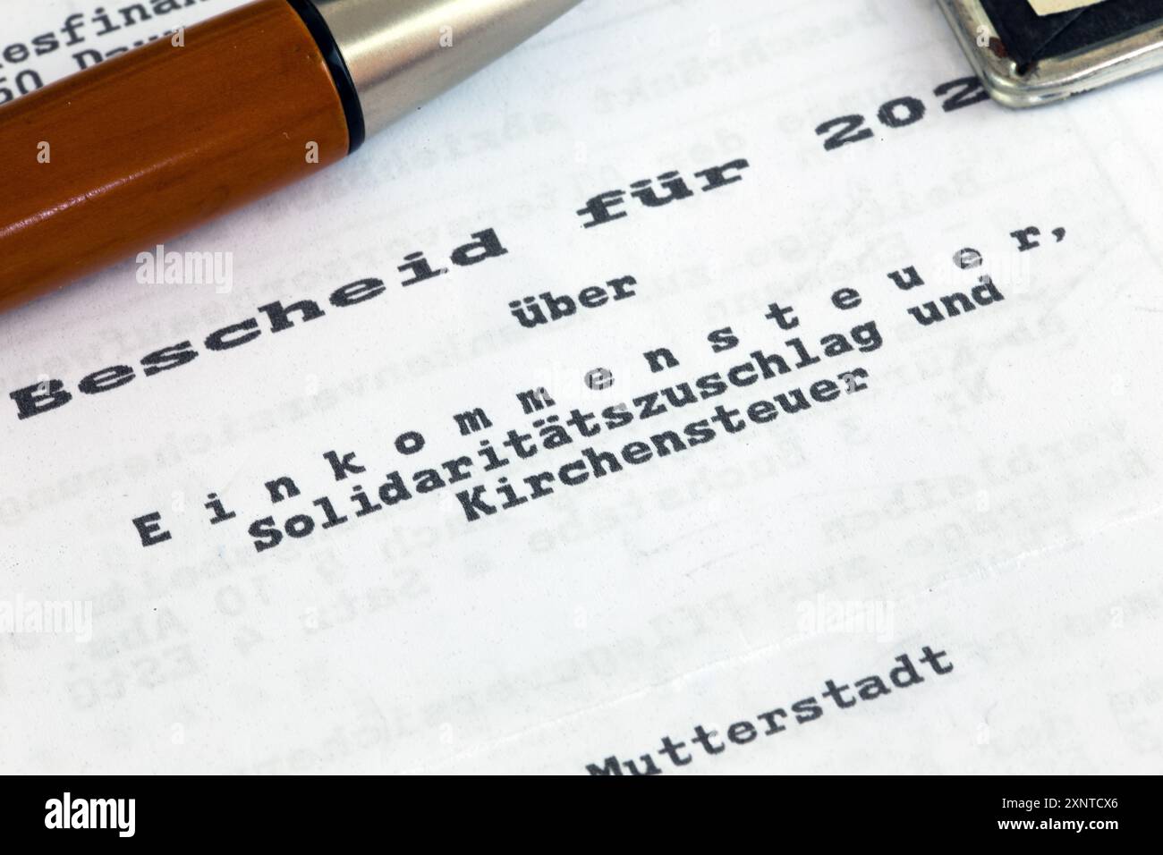 Symbol image of income tax (Germany: Close-up of an income tax ...