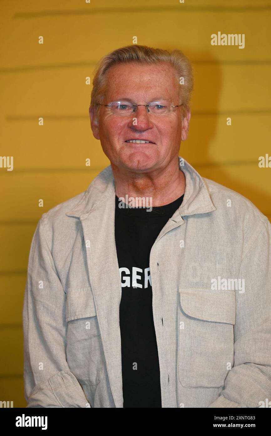 Stadionsprecher Michael Trippel kommt zur Premiere des Comedy Musical ...