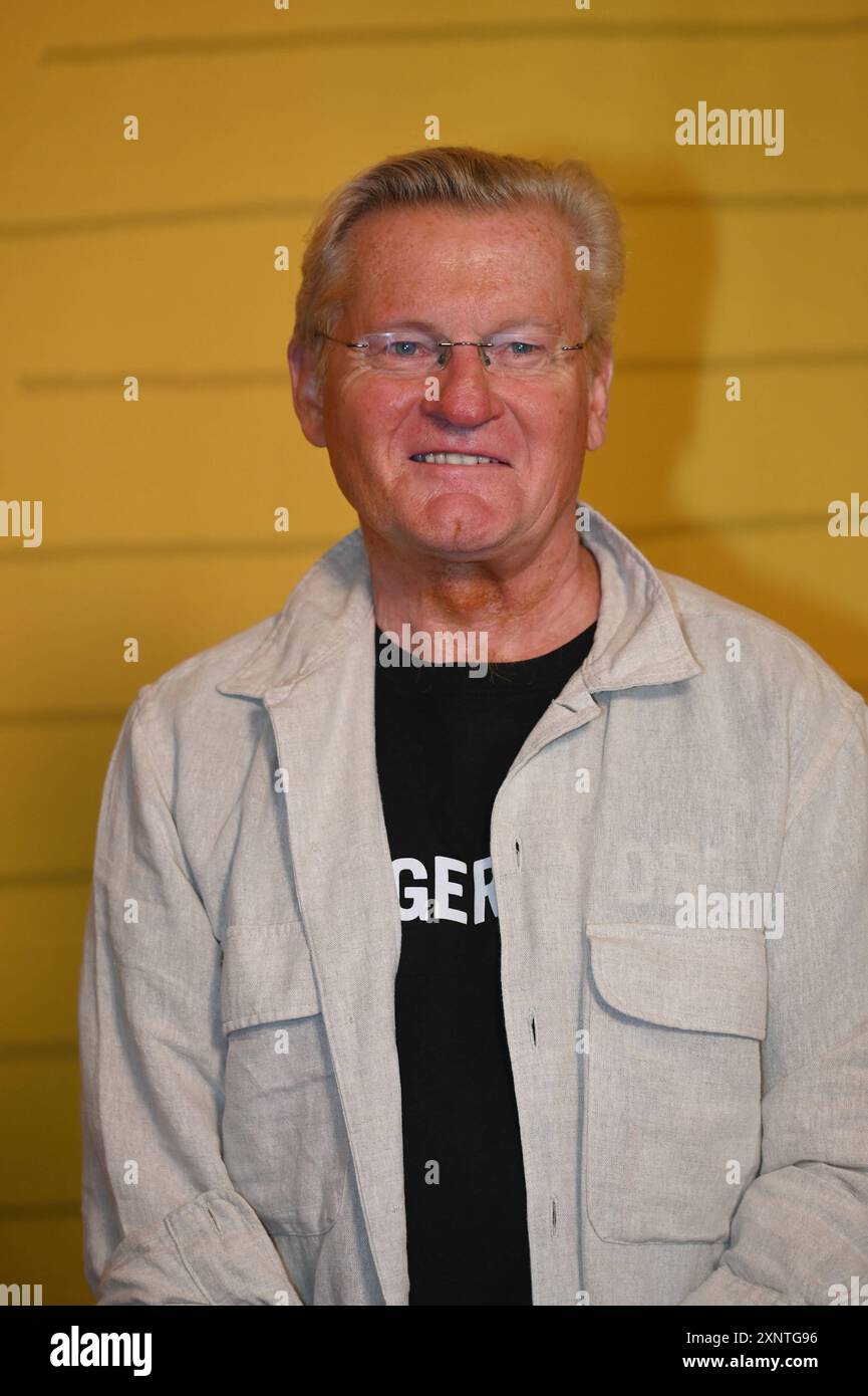 Stadionsprecher Michael Trippel kommt zur Premiere des Comedy Musical ...