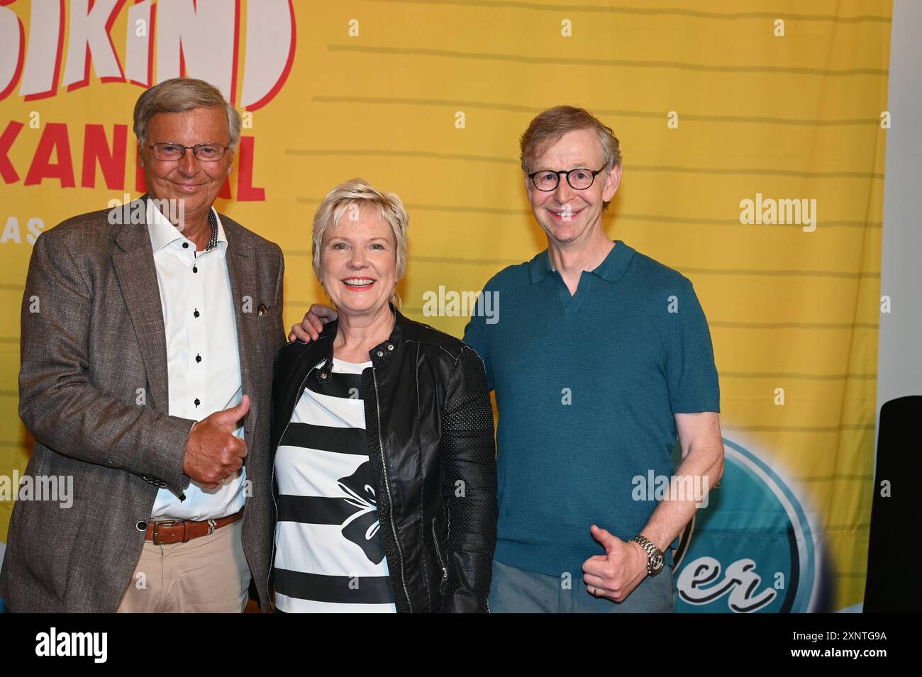 Politiker Wolfgang Bosbach, Moderatorin Birgit Lechtermann mit Mann ...