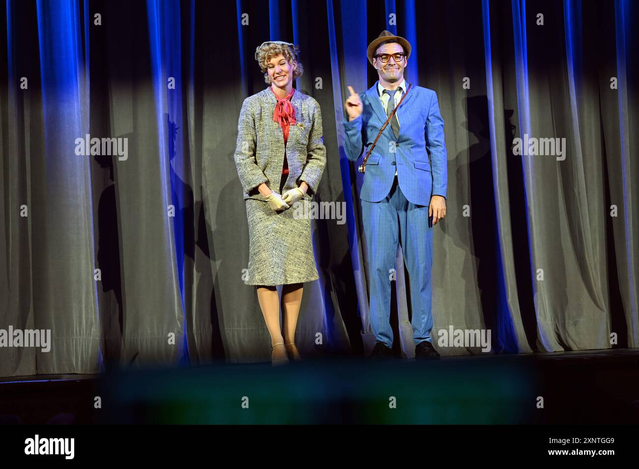 Das Comedy Musical Bikini Skandal Feiert In Der Volksbühne Am