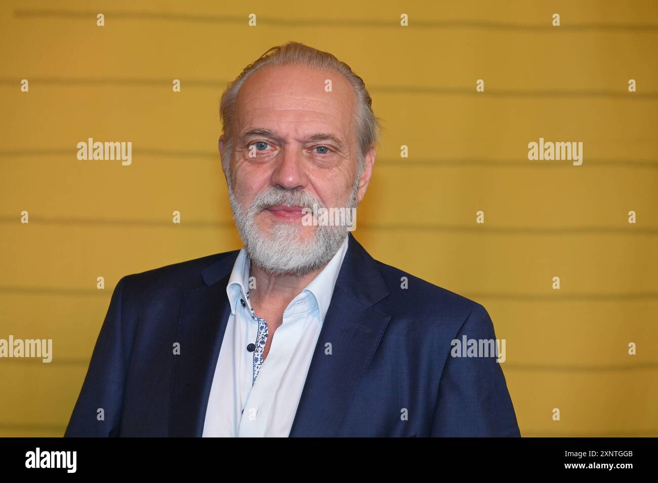 Schauspieler Jan-Gregor Kremp kommt zur Premiere des Comedy Musical ...
