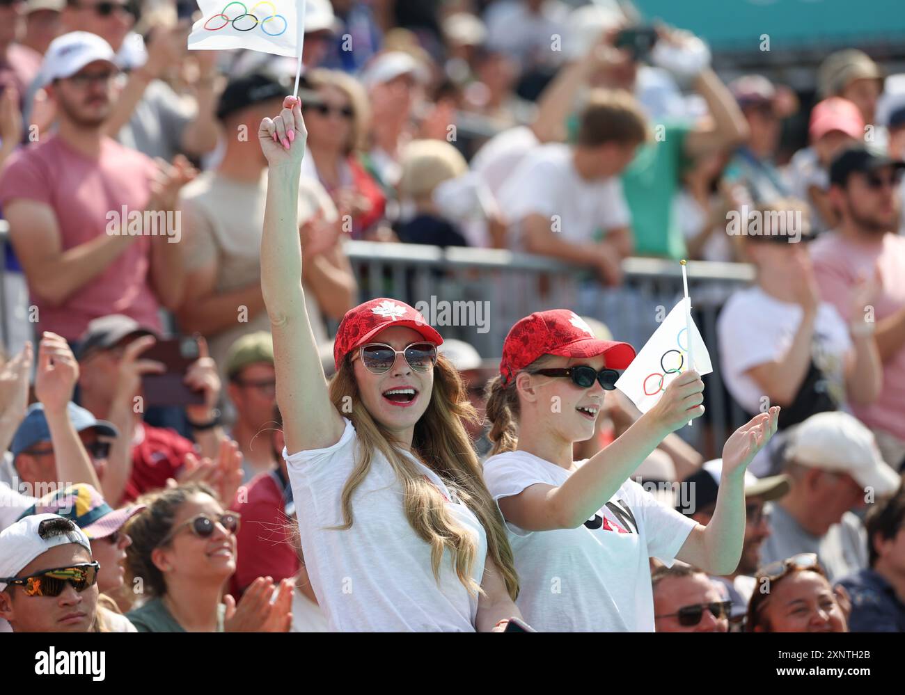Paris, France. 2nd Aug, 2024. Spectators watch the men's preliminary ...