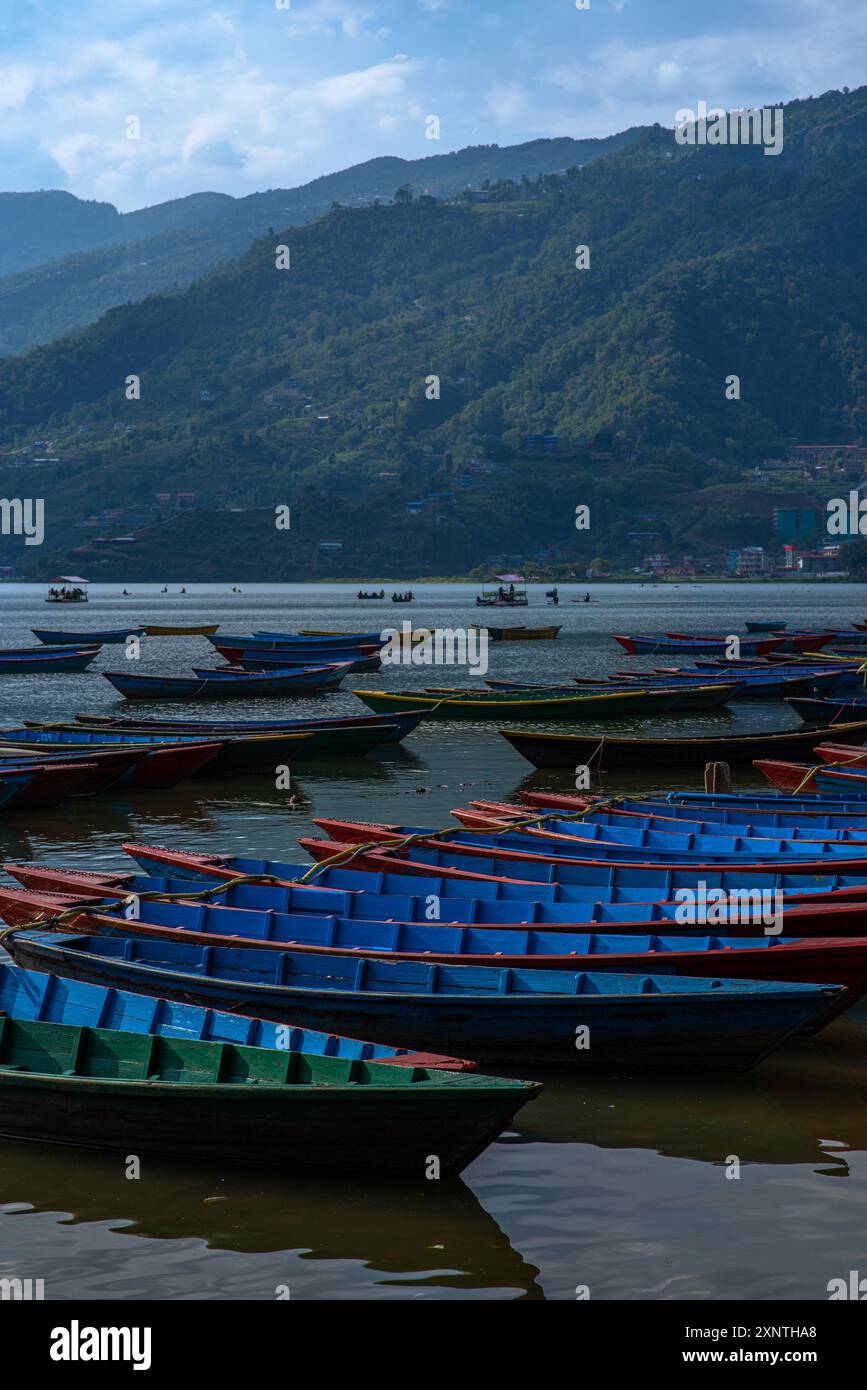 Serene waterbody hi-res stock photography and images - Alamy