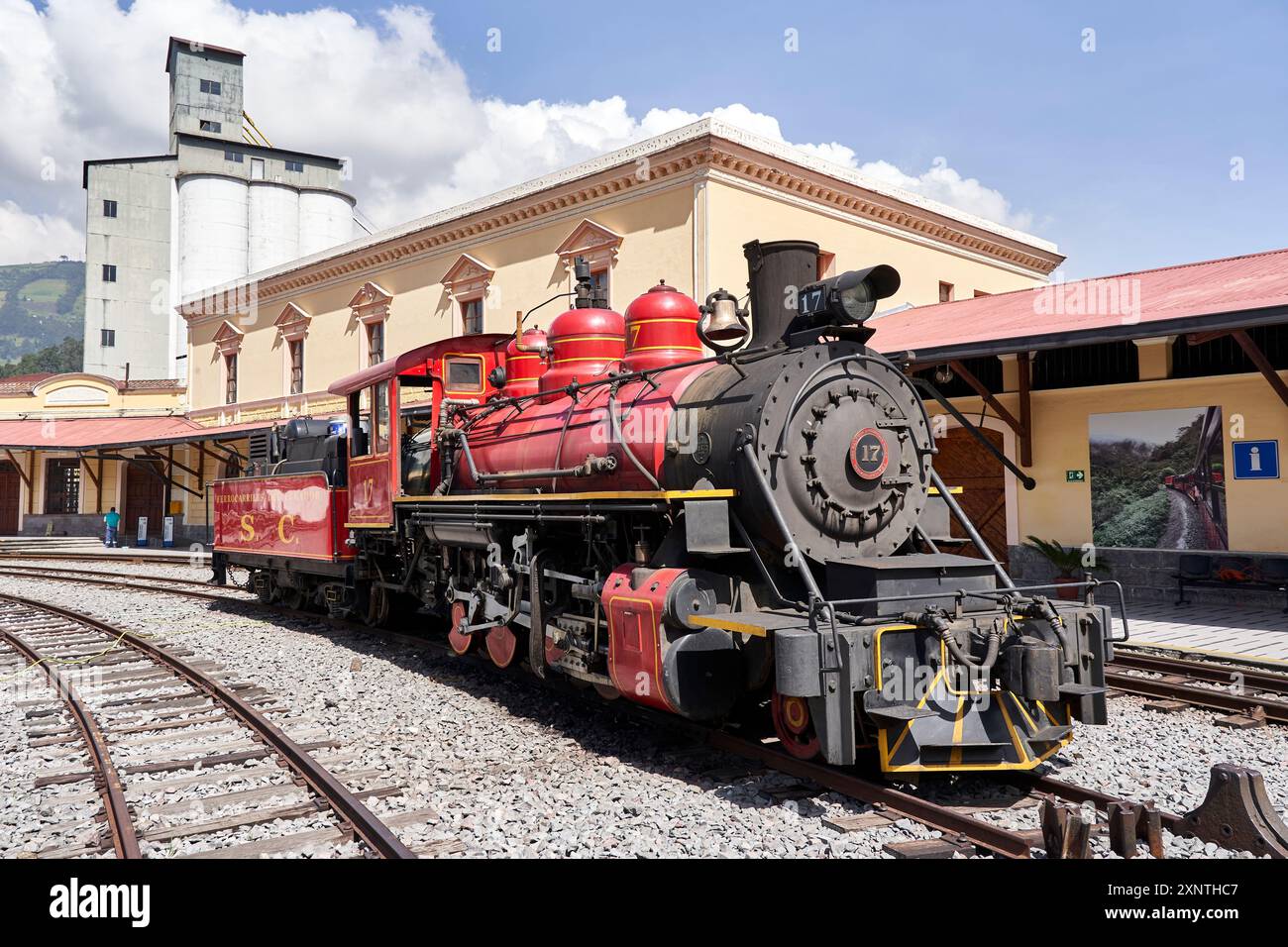 Red steam locomotive hi-res stock photography and images - Alamy