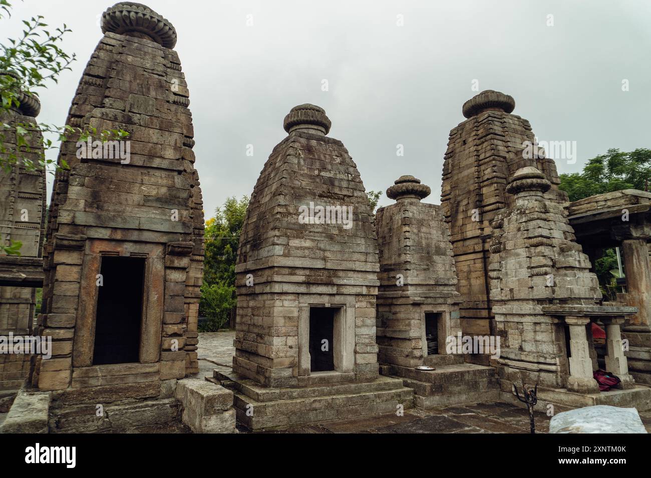 Baijnath shiva temple hi-res stock photography and images - Alamy