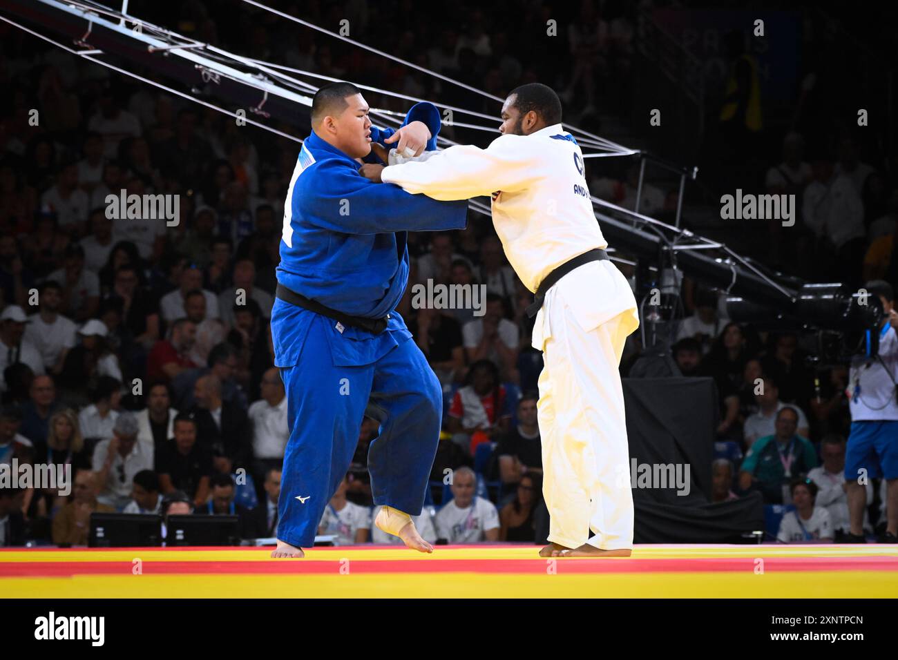 Tatsuru Saito ( JPN ) vs Andy Granda ( CUB ), Judo, Men +100 kg ...
