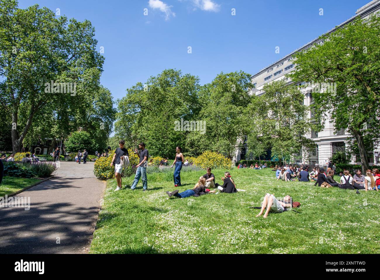 Bloomsbury Square Gardens London UK Stock Photo - Alamy
