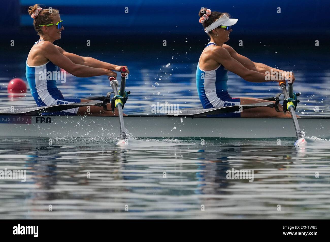 France's Laura Tarantola and Claire Bove compete in the women's ...