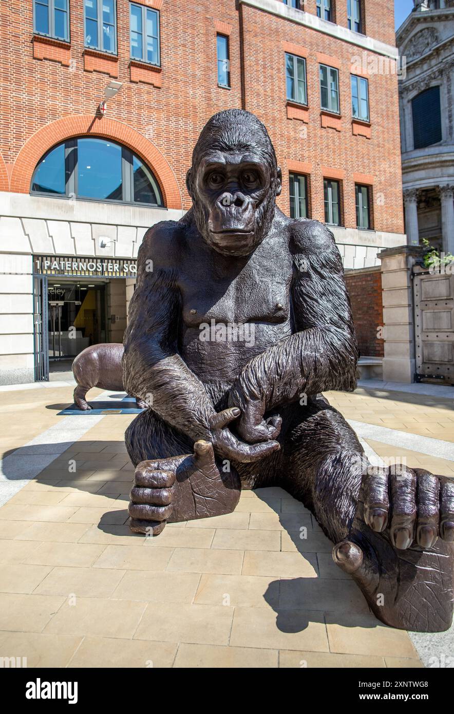 Gorilla Statues in Paterrnosta Square London UK Stock Photo - Alamy