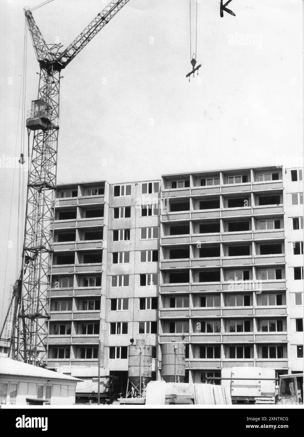 Gdr prefabricated building Black and White Stock Photos & Images - Alamy