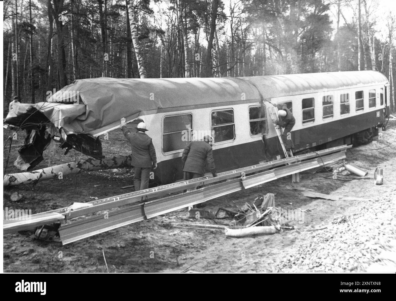 Two long-distance trains collided head-on near Wannsee S-Bahn station ...