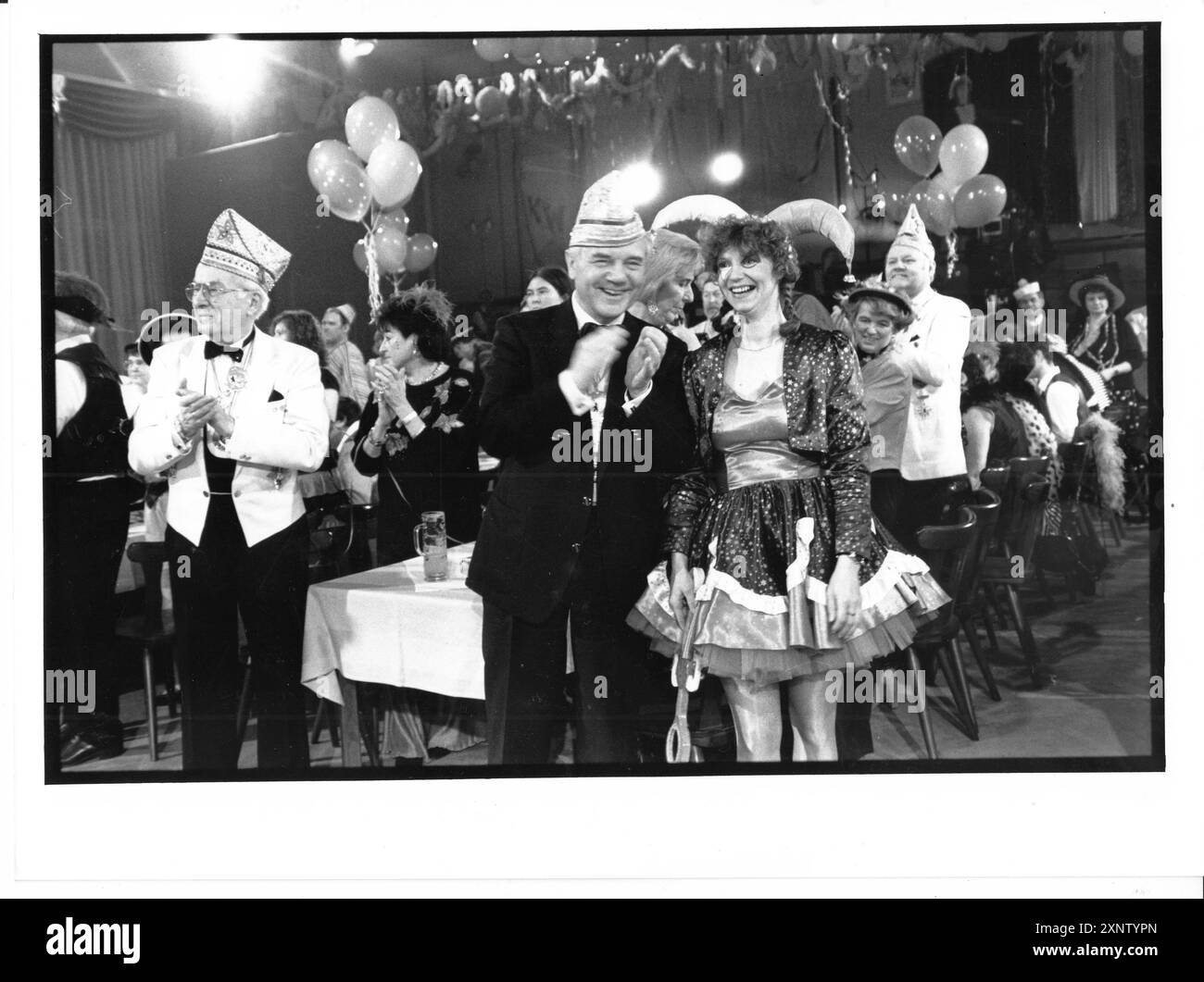 Prime Minister Manfred Stolpe at the carnival celebration of the Werder ...