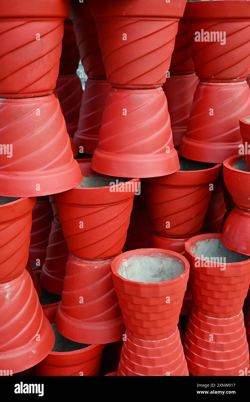 Multi designs pot hi-res stock photography and images - Alamy