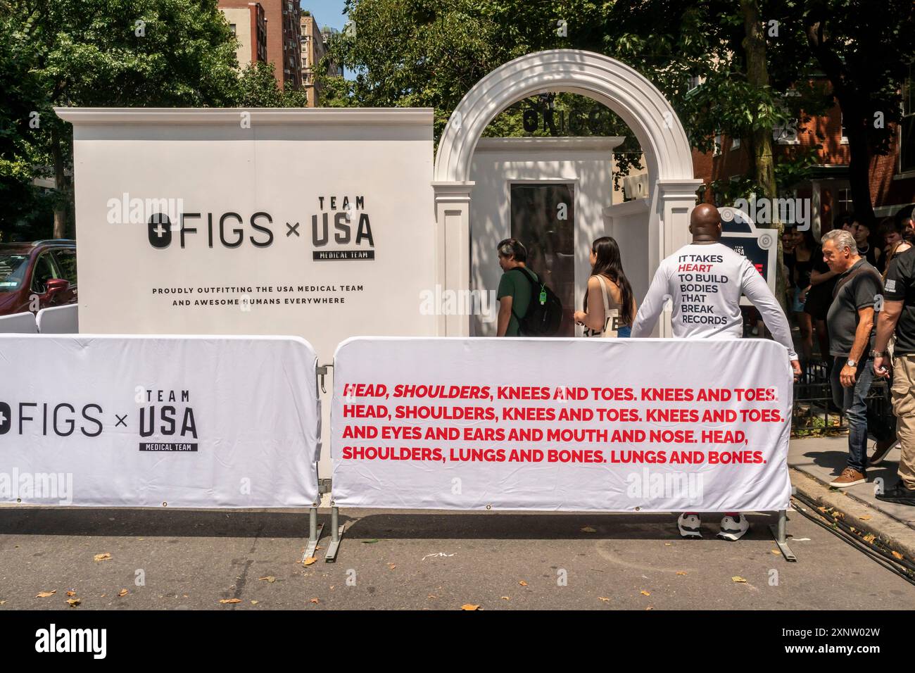 Olympic uniforms 2024 hi-res stock photography and images - Alamy