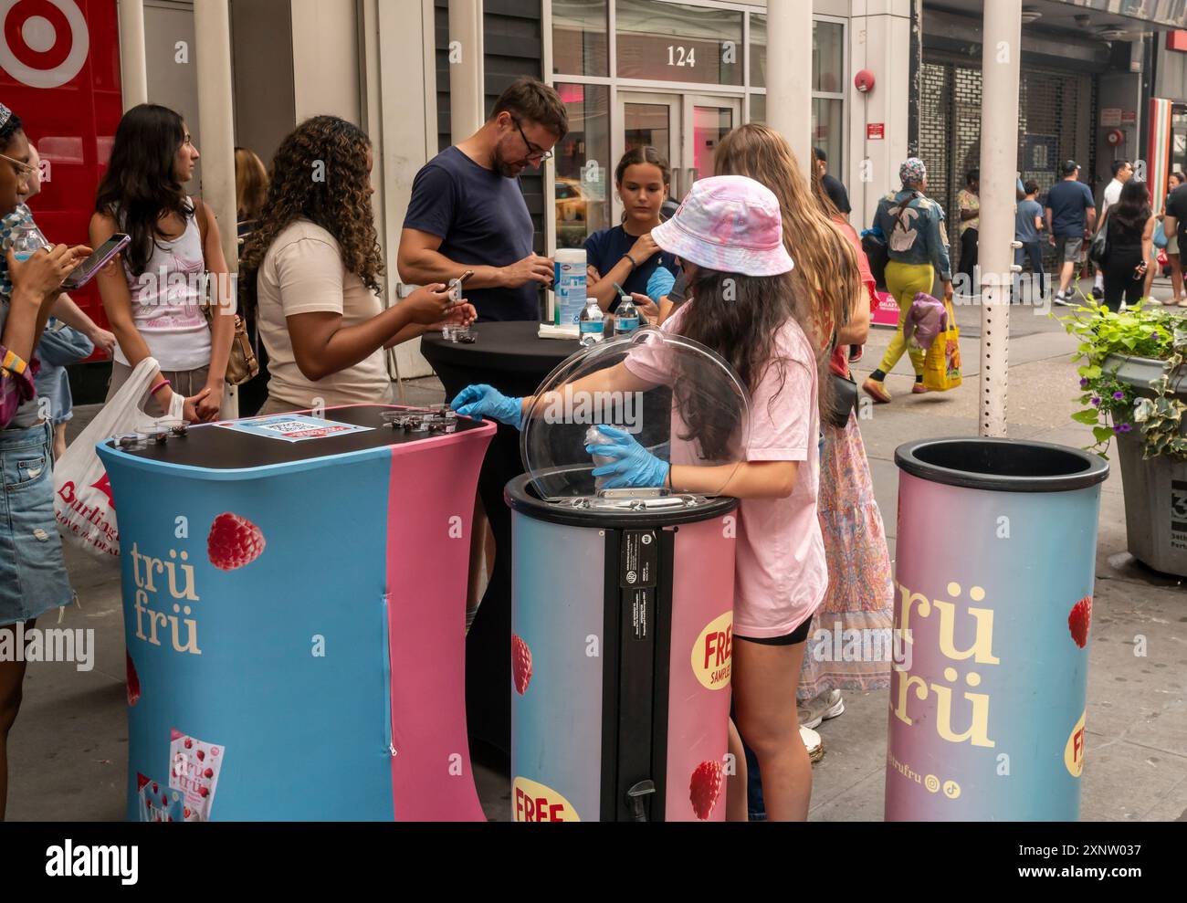 Hyper activation hi-res stock photography and images - Alamy