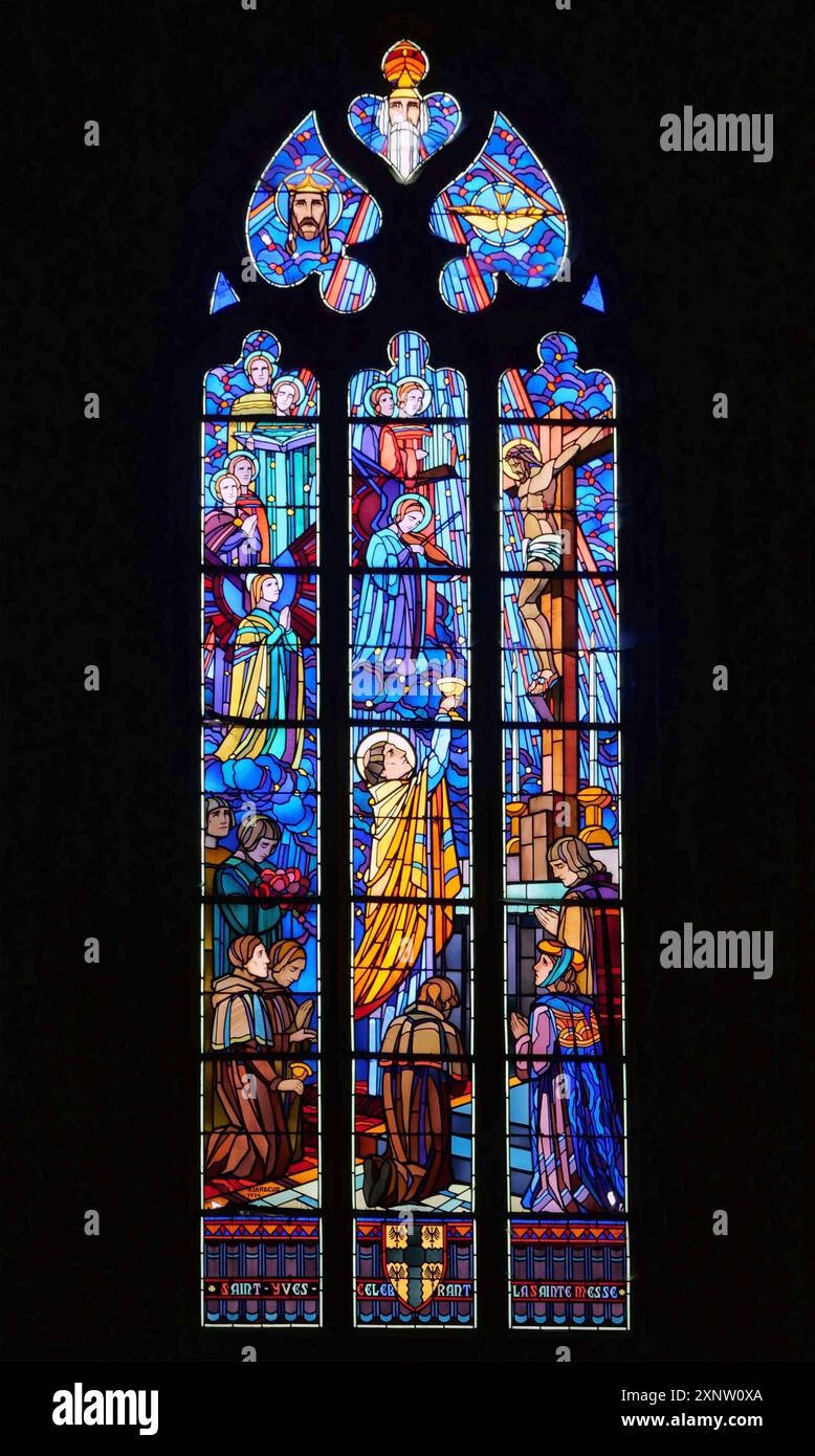 Brittany. The nave of Saint-Tugdual Cathedral of Treguier in the Cotes ...